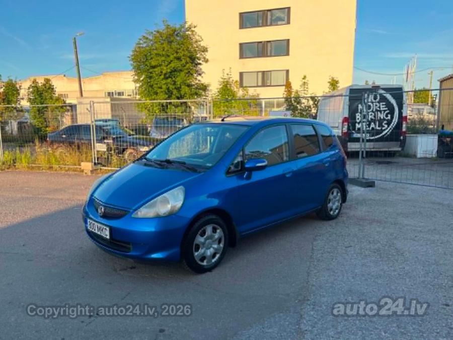 Zils Honda Jazz 2007 Tallina, ar dzinēja tilpumu 1.30 L un nobraukumu 248 tūkst. km par 1350 €, foto 3 vietnē AUTOMOTO.COM.LV
