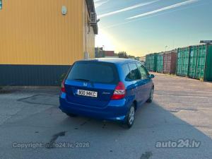 Zils Honda Jazz 2007 Tallina, ar dzinēja tilpumu 1.30 L un nobraukumu 248 tūkst. km par 1350 €, foto 6 vietnē AUTOMOTO.COM.LV