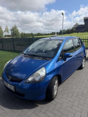 Blue Honda Jazz 2007 in Klaipeda, with an engine capacity of 1.34 L and mileage of 159 thousand km for 2300 €, photo 3 on AUTOMOTO.COM.LV