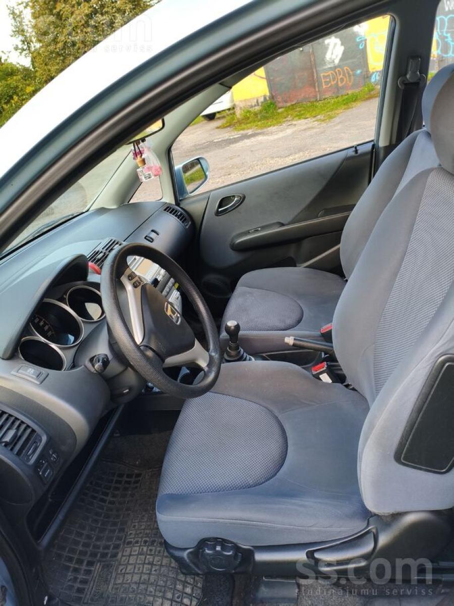 Zils Honda Jazz 2007 Rīga, ar dzinēja tilpumu 1.40 L un nobraukumu 248 tūkst. km par 950 €, foto 3 vietnē AUTOMOTO.COM.LV