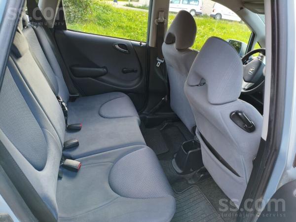 Zils Honda Jazz 2007 Rīga, ar dzinēja tilpumu 1.40 L un nobraukumu 248 tūkst. km par 950 €, foto 4 vietnē AUTOMOTO.COM.LV
