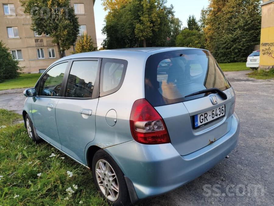 Zils Honda Jazz 2007 Rīga, ar dzinēja tilpumu 1.40 L un nobraukumu 248 tūkst. km par 950 €, foto 6 vietnē AUTOMOTO.COM.LV