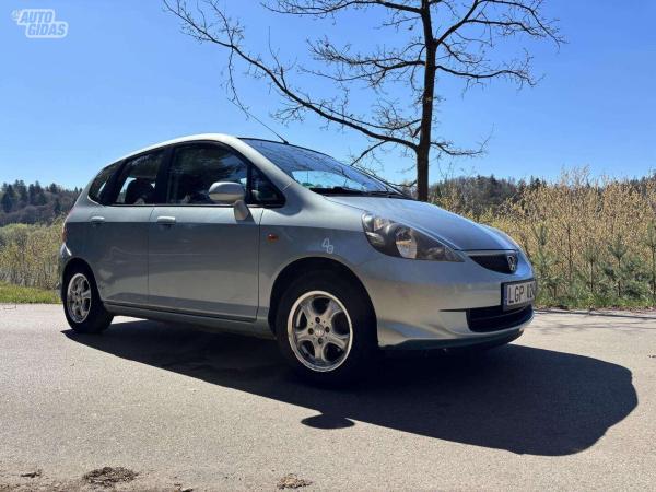 Zils Honda Jazz 2008 Kauņa, ar dzinēja tilpumu 1.20 L un nobraukumu 151 tūkst. km par 1650 €, foto 5 vietnē AUTOMOTO.COM.LV
