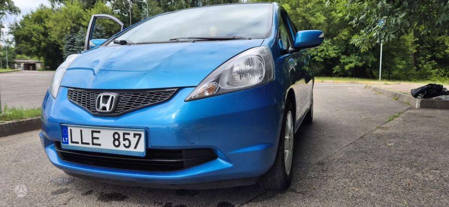 Zils Honda Jazz 2008 Viļņa, ar dzinēja tilpumu 1.34 L un nobraukumu 218 tūkst. km par 3000 €, foto 7 vietnē AUTOMOTO.COM.LV