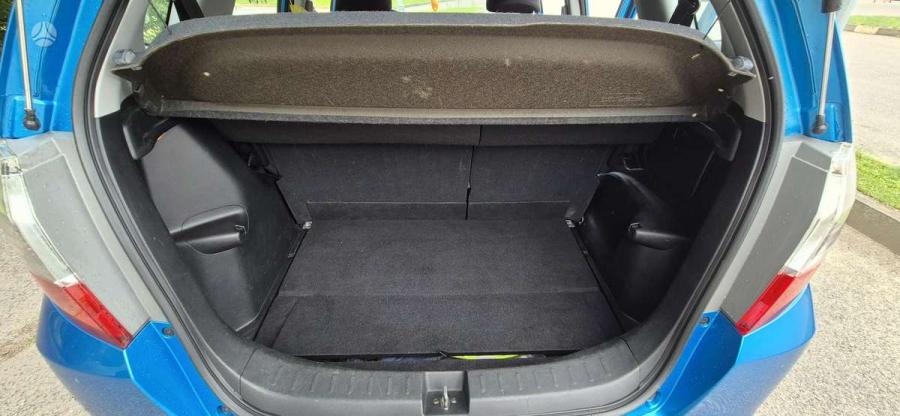 Zils Honda Jazz 2008 Viļņa, ar dzinēja tilpumu 1.34 L un nobraukumu 218 tūkst. km par 3000 €, foto 15 vietnē AUTOMOTO.COM.LV