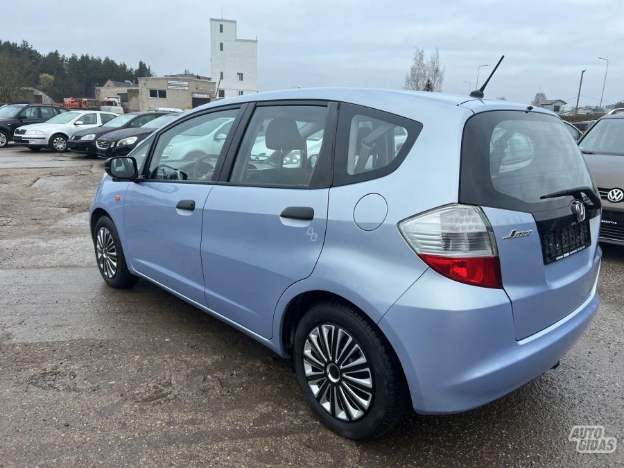 Blue Honda Jazz 2009 in Utena, with an engine capacity of 1.20 L and mileage of 167 thousand km for 2400 €, photo 4 on AUTOMOTO.COM.LV