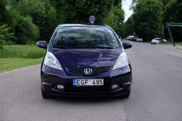 Zils Honda Jazz 2009 Viļņa, ar dzinēja tilpumu 1.34 L un nobraukumu 220 tūkst. km par 3450 €, foto 3 vietnē AUTOMOTO.COM.LV