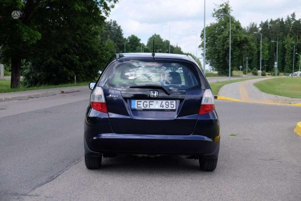 Zils Honda Jazz 2009 Viļņa, ar dzinēja tilpumu 1.34 L un nobraukumu 220 tūkst. km par 3450 €, foto 7 vietnē AUTOMOTO.COM.LV