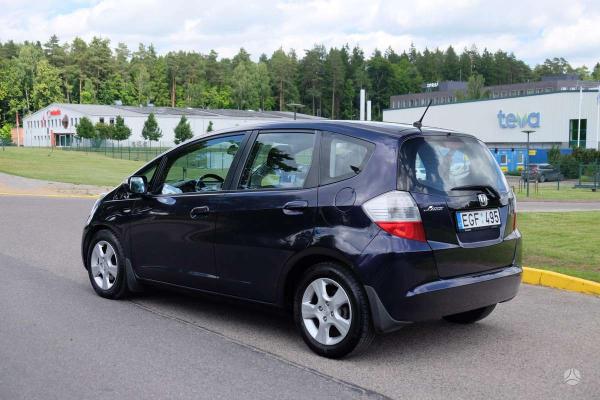 Zils Honda Jazz 2009 Viļņa, ar dzinēja tilpumu 1.34 L un nobraukumu 220 tūkst. km par 3450 €, foto 9 vietnē AUTOMOTO.COM.LV