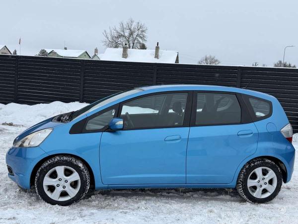 Zils Honda Jazz 2011 Viļņa, ar dzinēja tilpumu 1.34 L un nobraukumu 224 tūkst. km par 3750 €, foto 7 vietnē AUTOMOTO.COM.LV
