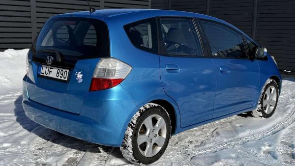 Blue Honda Jazz 2011 in Vilnius, with an engine capacity of 1.34 L and mileage of 224 thousand km for 3750 €, photo 5 on AUTOMOTO.COM.LV