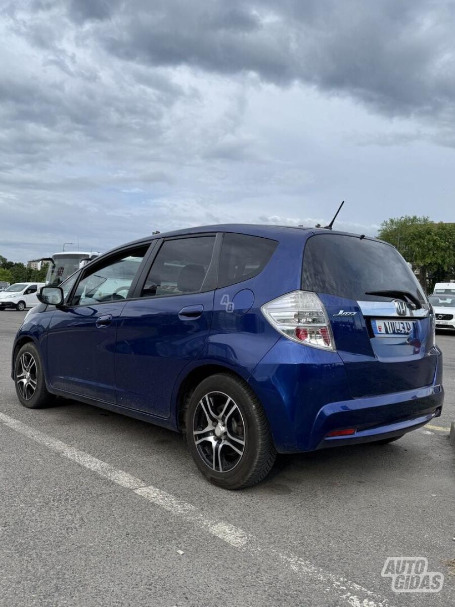 Blue Honda Jazz 2011 in Vilnius, with an engine capacity of 1.30 L and mileage of 254 thousand km for 4700 €, photo 1 on AUTOMOTO.COM.LV
