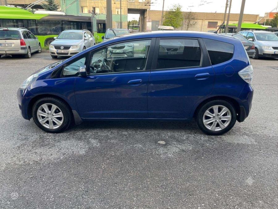 Zils Honda Jazz 2011 Kauņa, ar dzinēja tilpumu 1.34 L un nobraukumu 234 tūkst. km par 4498 €, foto 9 vietnē AUTOMOTO.COM.LV