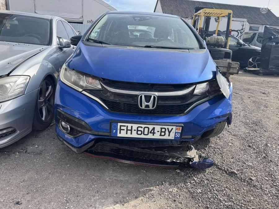 Blue Honda Jazz 2019 in Taurage, with an engine capacity of 1.50 L and mileage of 91 thousand km for 5700 €, photo 4 on AUTOMOTO.COM.LV