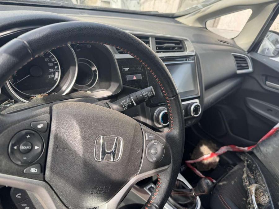 Blue Honda Jazz 2019 in Taurage, with an engine capacity of 1.50 L and mileage of 91 thousand km for 5700 €, photo 5 on AUTOMOTO.COM.LV