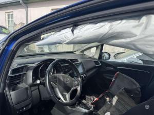 Blue Honda Jazz 2019 in Taurage, with an engine capacity of 1.50 L and mileage of 91 thousand km for 5700 €, photo 6 on AUTOMOTO.COM.LV