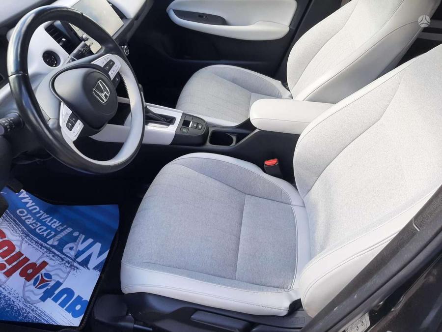 Zils Honda Jazz 2021 Viļņa, ar dzinēja tilpumu 1.50 L un nobraukumu 180 tūkst. km par 13900 €, foto 23 vietnē AUTOMOTO.COM.LV