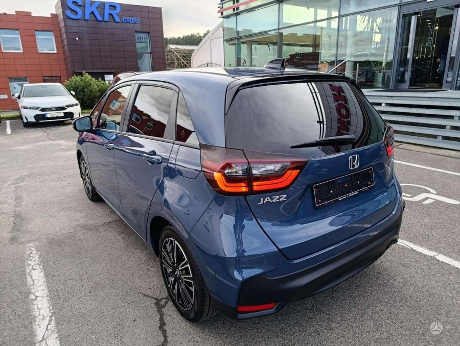 Zils Honda Jazz 2026 Viļņa, ar dzinēja tilpumu 1.50 L un nobraukumu 0 tūkst. km par 24990 €, foto 3 vietnē AUTOMOTO.COM.LV