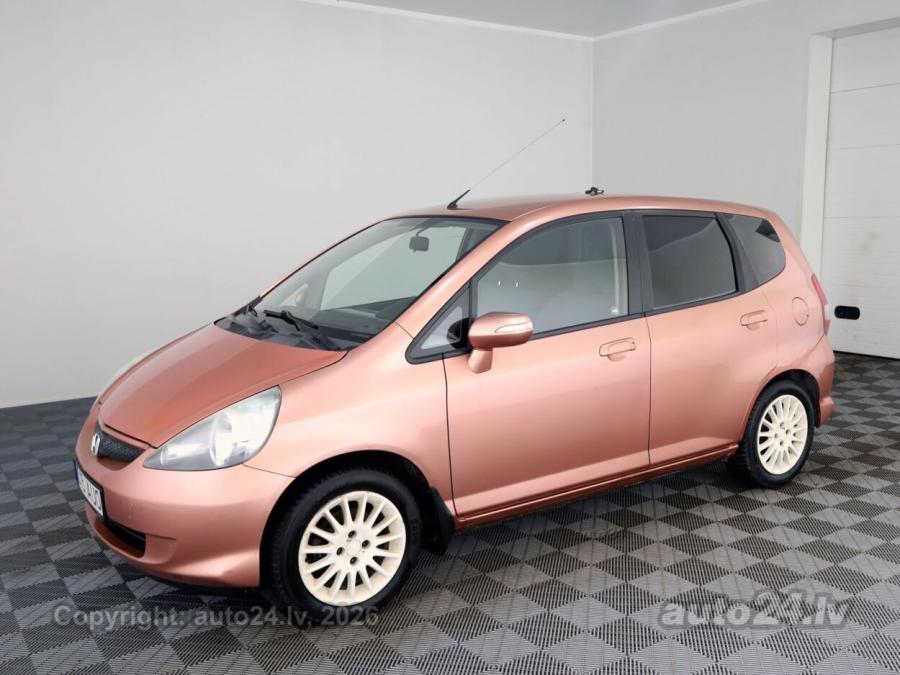 Brown Honda Jazz 2005 in Tallinn, with an engine capacity of 1.30 L and mileage of 138 thousand km for 1299 €, photo 2 on AUTOMOTO.COM.LV