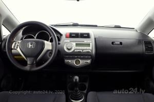 Brown Honda Jazz 2005 in Tallinn, with an engine capacity of 1.30 L and mileage of 138 thousand km for 999 €, photo 6 on AUTOMOTO.COM.LV