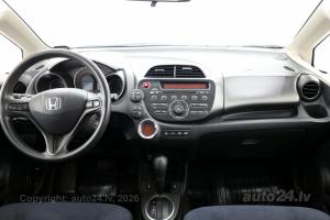 Brown Honda Jazz 2011 in Tallinn, with an engine capacity of 1.30 L and mileage of 108 thousand km for 2499 €, photo 6 on AUTOMOTO.COM.LV