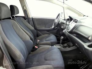 Brown Honda Jazz 2011 in Tallinn, with an engine capacity of 1.30 L and mileage of 108 thousand km for 2499 €, photo 7 on AUTOMOTO.COM.LV
