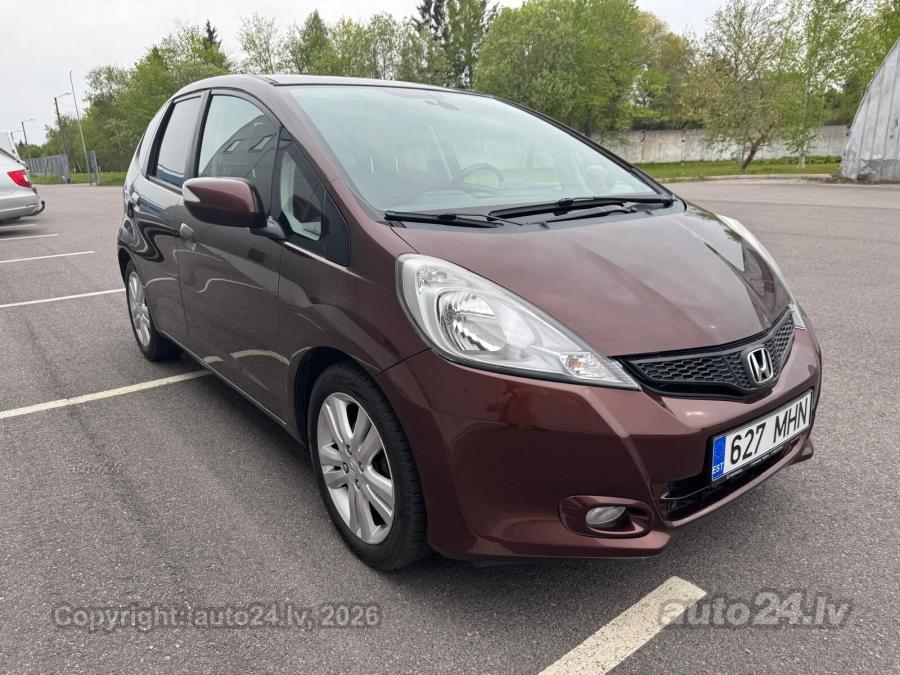 Brown Honda Jazz 2012 in Tallinn, with an engine capacity of 1.30 L and mileage of 132 thousand km for 4700 €, photo 4 on AUTOMOTO.COM.LV