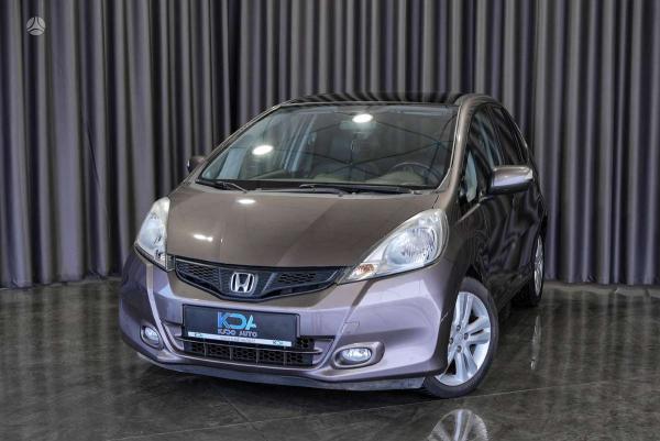 Brūns Honda Jazz 2014 Marijampole, ar dzinēja tilpumu 1.34 L un nobraukumu 217 tūkst. km par 6650 €, foto 4 vietnē AUTOMOTO.COM.LV