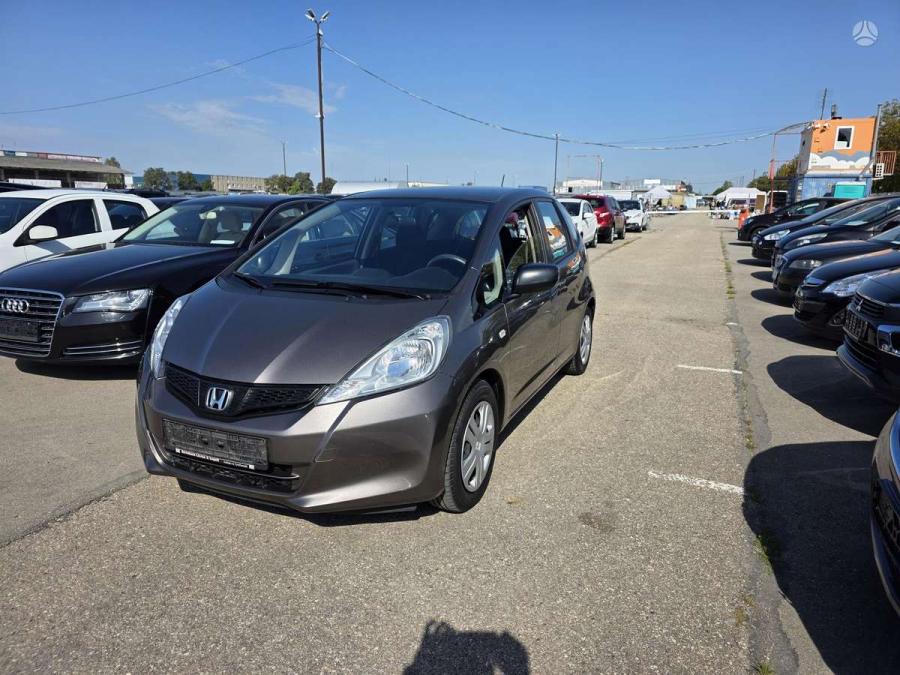 Brown Honda Jazz 2014 in Siauliai, with an engine capacity of 1.20 L and mileage of 85 thousand km for 4900 €, photo 1 on AUTOMOTO.COM.LV