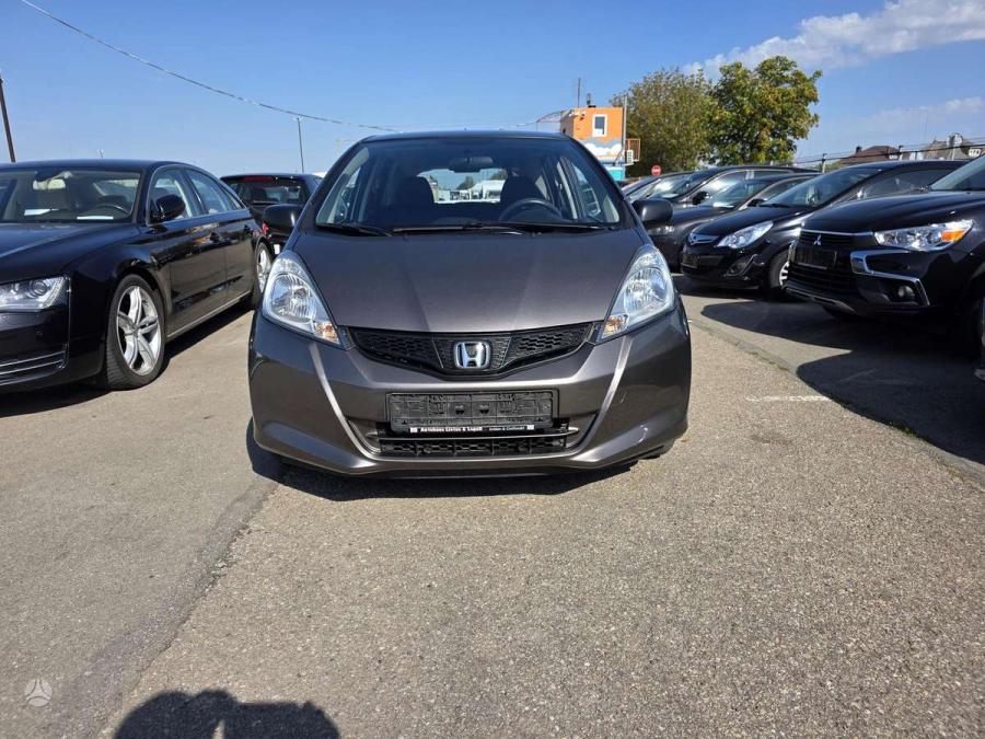 Brown Honda Jazz 2014 in Siauliai, with an engine capacity of 1.20 L and mileage of 85 thousand km for 4900 €, photo 3 on AUTOMOTO.COM.LV