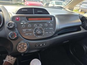 Brown Honda Jazz 2014 in Siauliai, with an engine capacity of 1.20 L and mileage of 85 thousand km for 4900 €, photo 9 on AUTOMOTO.COM.LV