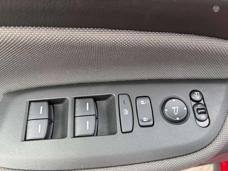 Red Honda Jazz Crosstar 2021 in Vilnius, with an engine capacity of 1.50 L and mileage of 125 thousand km for 17500 €, photo 13 on AUTOMOTO.COM.LV