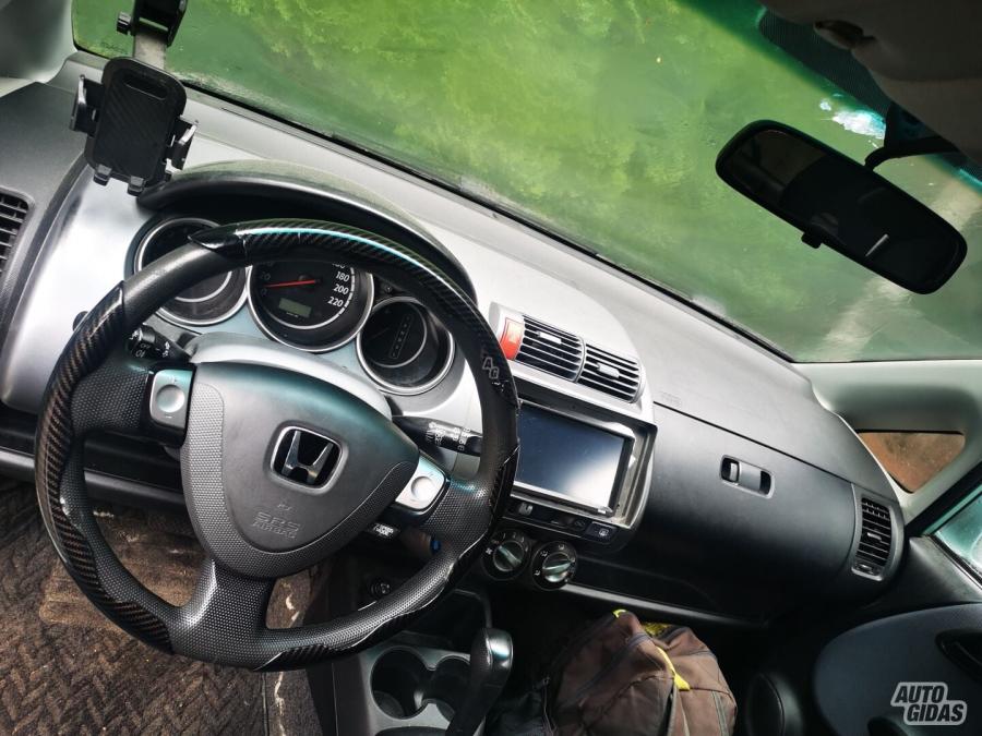 Zaļš Honda Jazz 2007 Kauņa, ar dzinēja tilpumu 1.30 L un nobraukumu 213 tūkst. km par 600 €, foto 15 vietnē AUTOMOTO.COM.LV