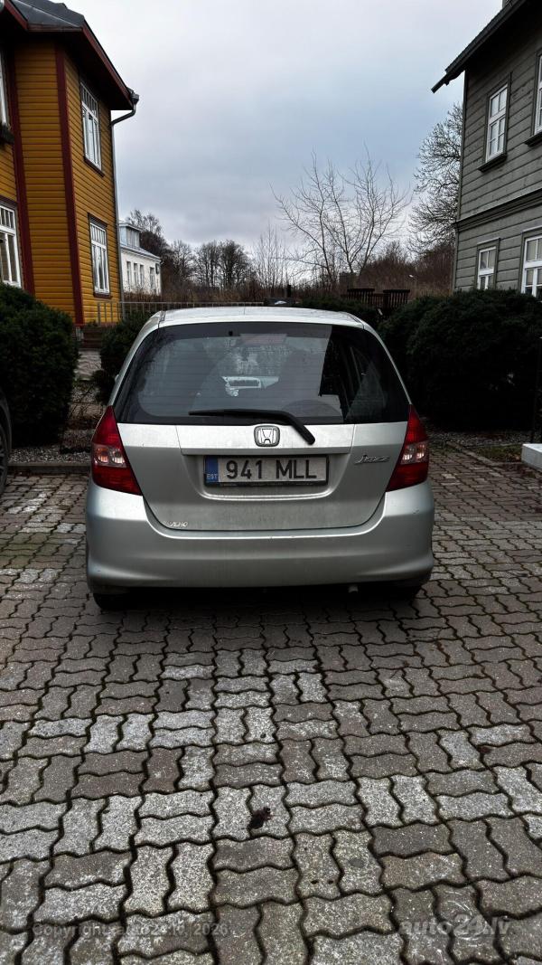 Zaļš Honda Jazz 2008 Tallina, ar dzinēja tilpumu 1.30 L un nobraukumu 80 tūkst. km par 1990 €, foto 2 vietnē AUTOMOTO.COM.LV