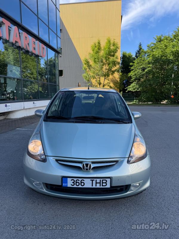 Zaļš Honda Jazz 2008 Tallina, ar dzinēja tilpumu 1.30 L un nobraukumu 201 tūkst. km par 1399 €, foto 2 vietnē AUTOMOTO.COM.LV