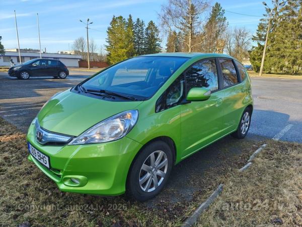 Zaļš Honda Jazz 2012 Tallina, ar dzinēja tilpumu 1.30 L un nobraukumu 126 tūkst. km par 4200 €, foto 5 vietnē AUTOMOTO.COM.LV