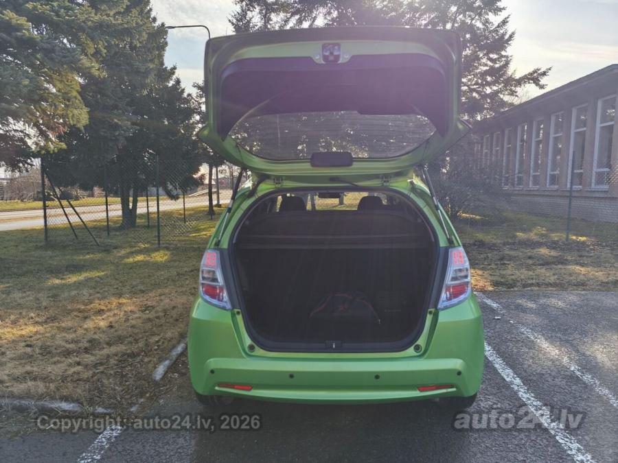 Green Honda Jazz 2012 in Tallinn, with an engine capacity of 1.30 L and mileage of 126 thousand km for 4200 €, photo 9 on AUTOMOTO.COM.LV