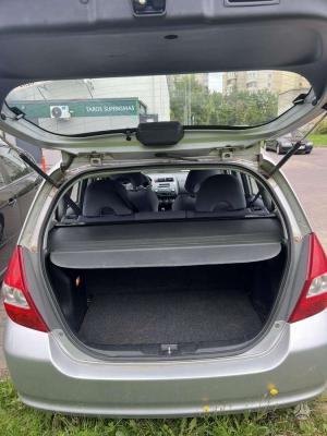 Pelēks Honda Jazz 2002 Viļņa, ar dzinēja tilpumu 1.25 L un nobraukumu 207 tūkst. km par 425 €, foto 6 vietnē AUTOMOTO.COM.LV