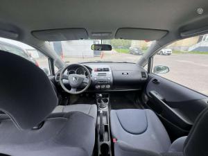 Pelēks Honda Jazz 2002 Viļņa, ar dzinēja tilpumu 1.25 L un nobraukumu 207 tūkst. km par 425 €, foto 8 vietnē AUTOMOTO.COM.LV