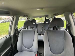 Pelēks Honda Jazz 2002 Viļņa, ar dzinēja tilpumu 1.25 L un nobraukumu 207 tūkst. km par 425 €, foto 9 vietnē AUTOMOTO.COM.LV