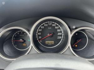 Pelēks Honda Jazz 2002 Viļņa, ar dzinēja tilpumu 1.25 L un nobraukumu 207 tūkst. km par 425 €, foto 10 vietnē AUTOMOTO.COM.LV