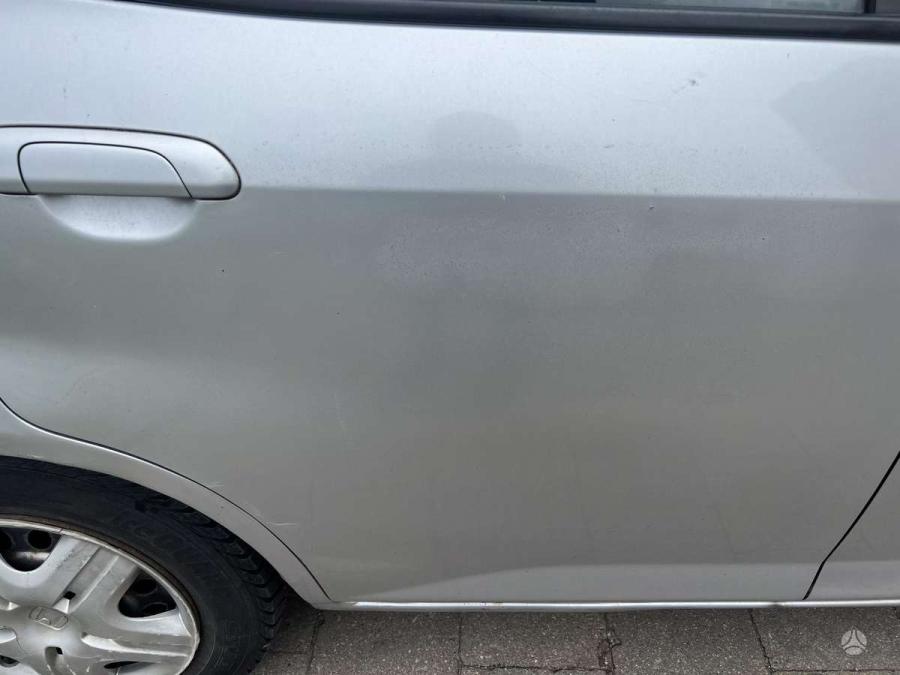 Pelēks Honda Jazz 2002 Viļņa, ar dzinēja tilpumu 1.25 L un nobraukumu 207 tūkst. km par 425 €, foto 11 vietnē AUTOMOTO.COM.LV