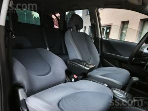 Grey Honda Jazz 2002 in Jelgava, with an engine capacity of 1.30 L and mileage of 0 thousand km for 1690 €, photo 17 on AUTOMOTO.COM.LV