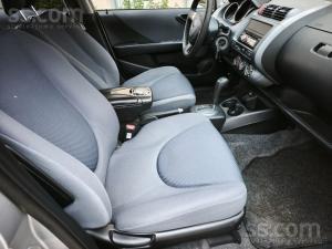 Grey Honda Jazz 2002 in Jelgava, with an engine capacity of 1.30 L and mileage of 0 thousand km for 1690 €, photo 19 on AUTOMOTO.COM.LV