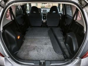 Grey Honda Jazz 2002 in Jelgava, with an engine capacity of 1.30 L and mileage of 0 thousand km for 1690 €, photo 26 on AUTOMOTO.COM.LV