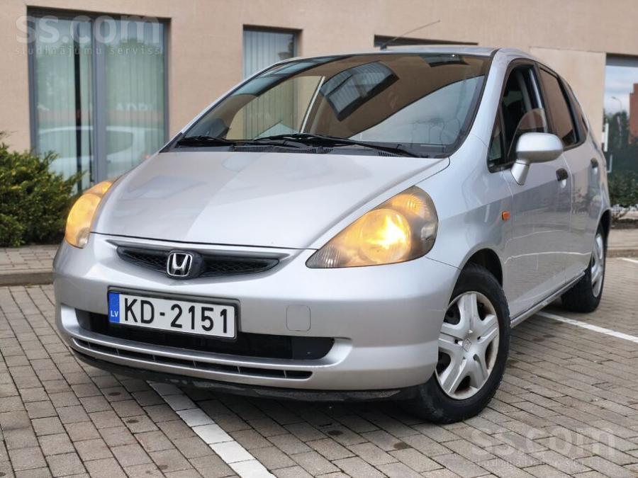 Grey Honda Jazz 2002 in Jelgava, with an engine capacity of 1.30 L and mileage of 0 thousand km for 1690 €, photo 31 on AUTOMOTO.COM.LV