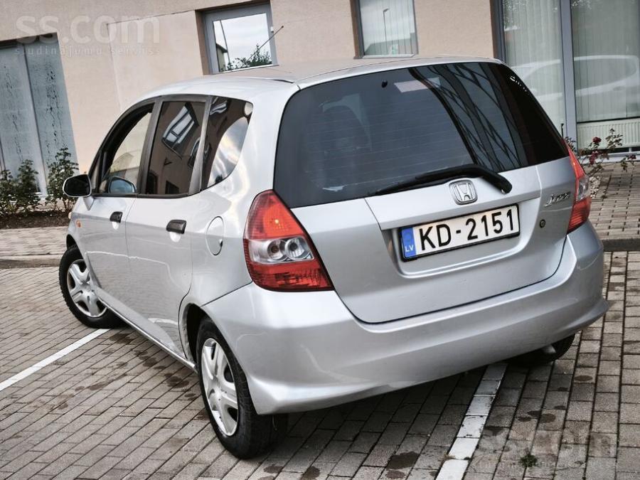 Grey Honda Jazz 2002 in Jelgava, with an engine capacity of 1.30 L and mileage of 0 thousand km for 1690 €, photo 33 on AUTOMOTO.COM.LV