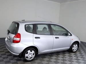 Grey Honda Jazz 2003 in Tallinn, with an engine capacity of 1.30 L and mileage of 153 thousand km for 1599 €, photo 4 on AUTOMOTO.COM.LV