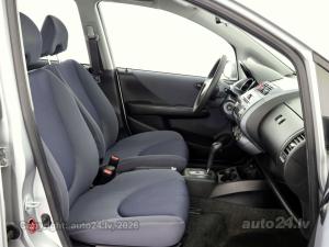 Grey Honda Jazz 2003 in Tallinn, with an engine capacity of 1.30 L and mileage of 153 thousand km for 1599 €, photo 7 on AUTOMOTO.COM.LV