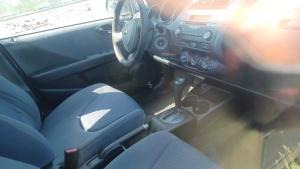 Pelēks Honda Jazz 2004 Viļņa, ar dzinēja tilpumu 1.40 L un nobraukumu 180 tūkst. km par 2900 €, foto 6 vietnē AUTOMOTO.COM.LV